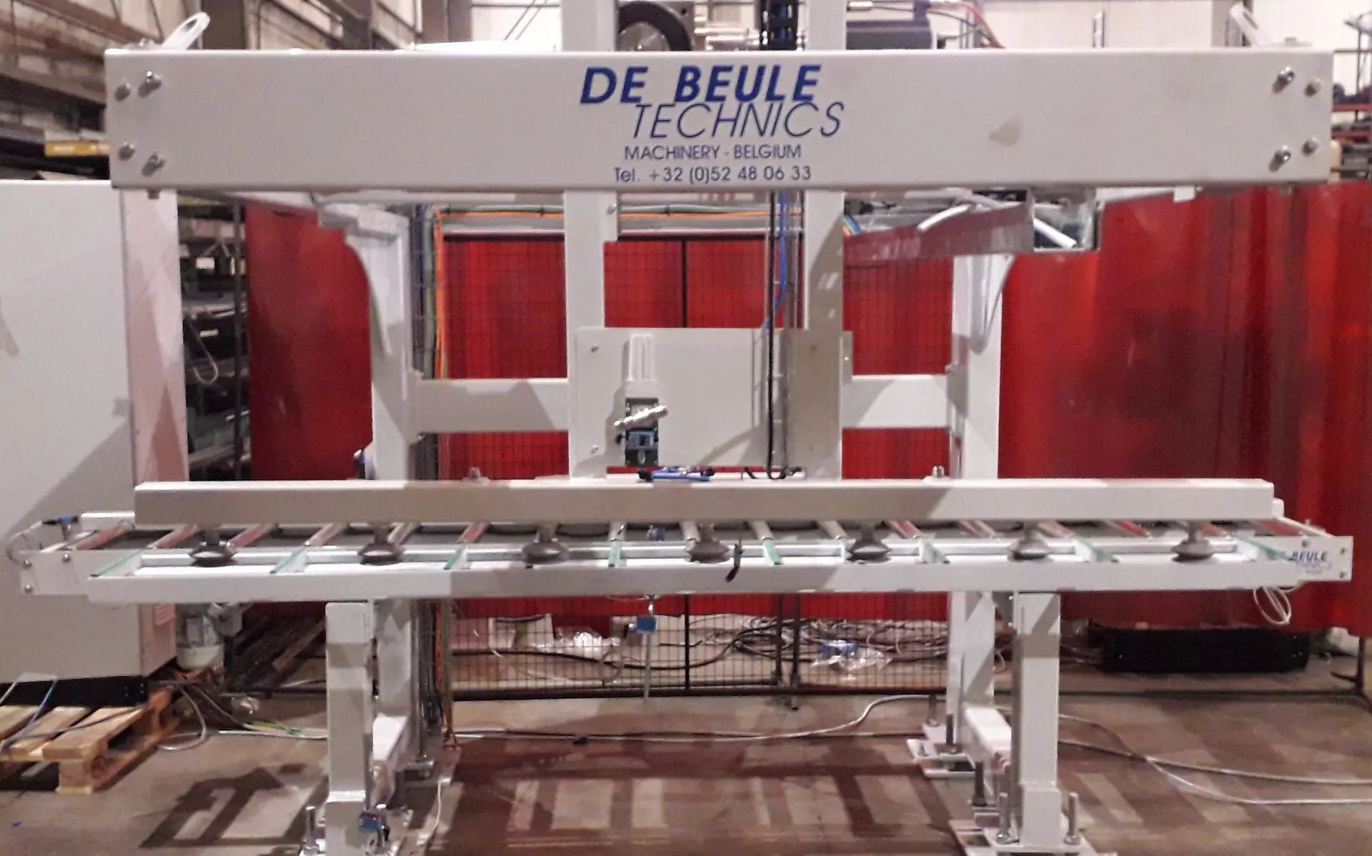 Afname en stapelen van planken | De Beule Technics